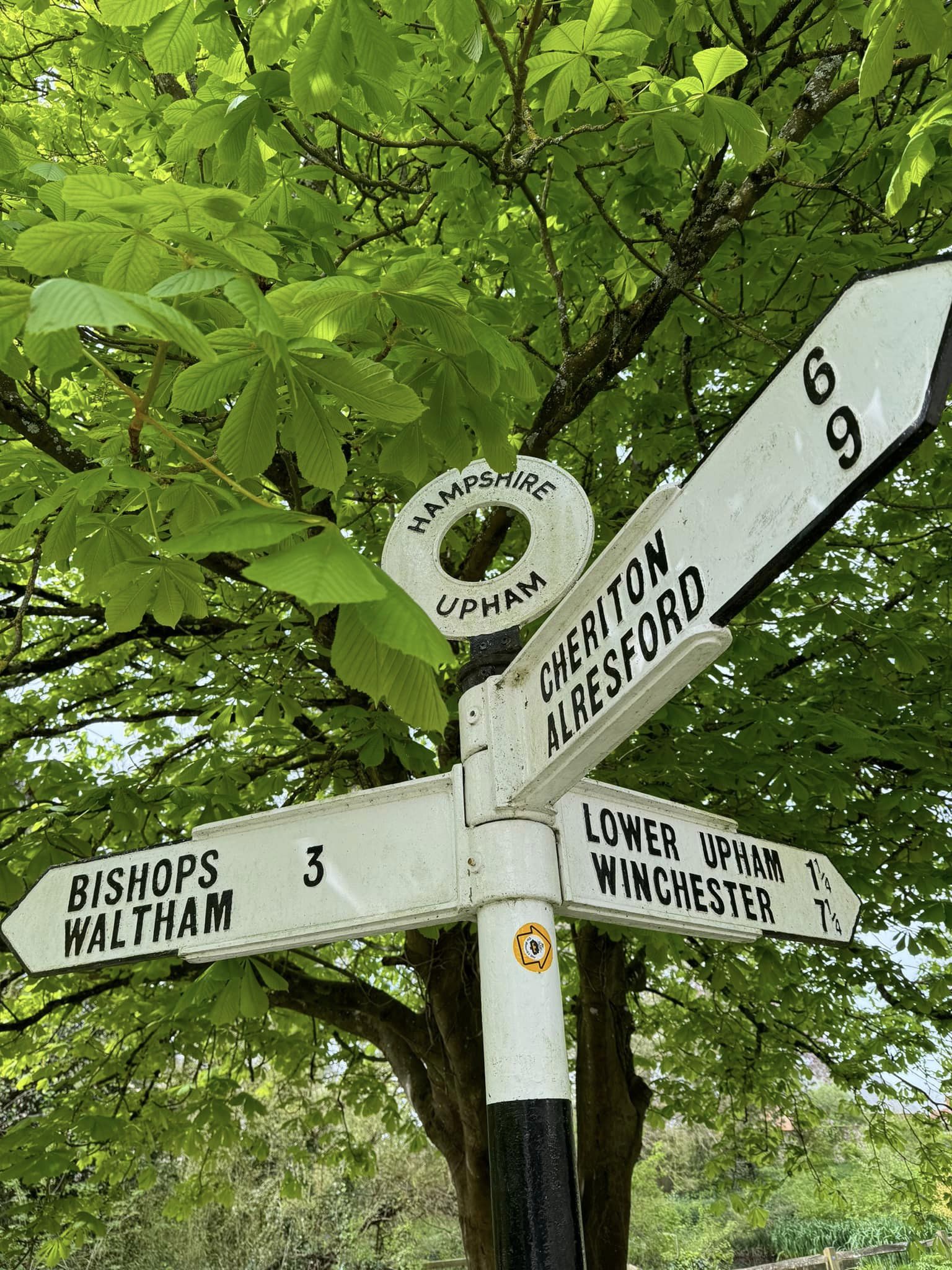 Brilliant countryside walk, and a great pub garden in Upham - Our Hampshire